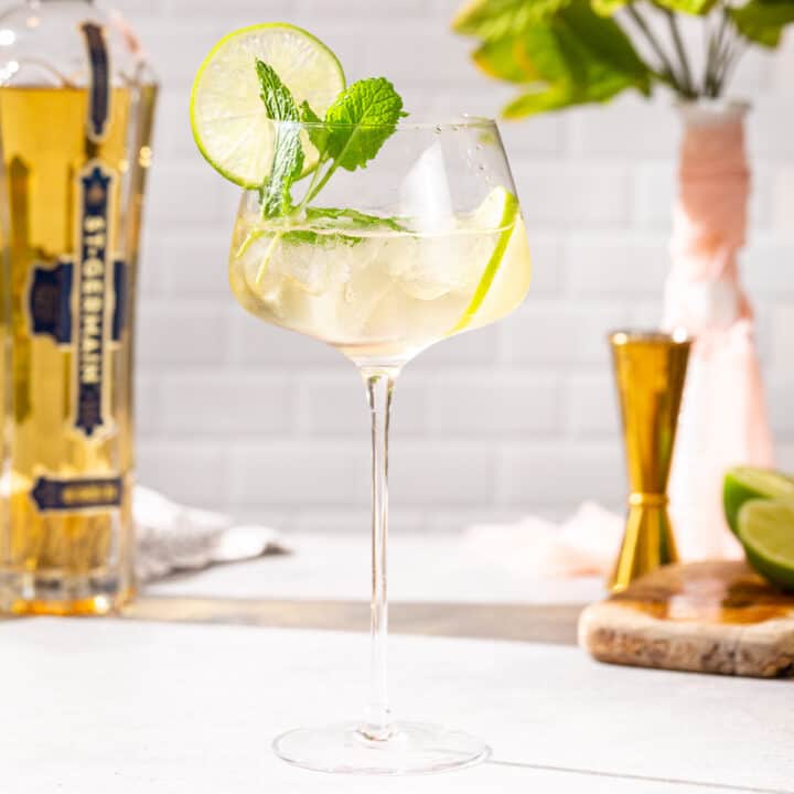15+ Refreshing Spritz Cocktails - Easy and Delicious!