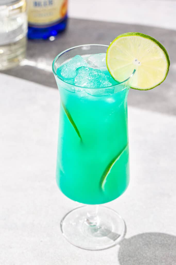 Mermaid Water Drink - Easy and Delicious Rum Punch