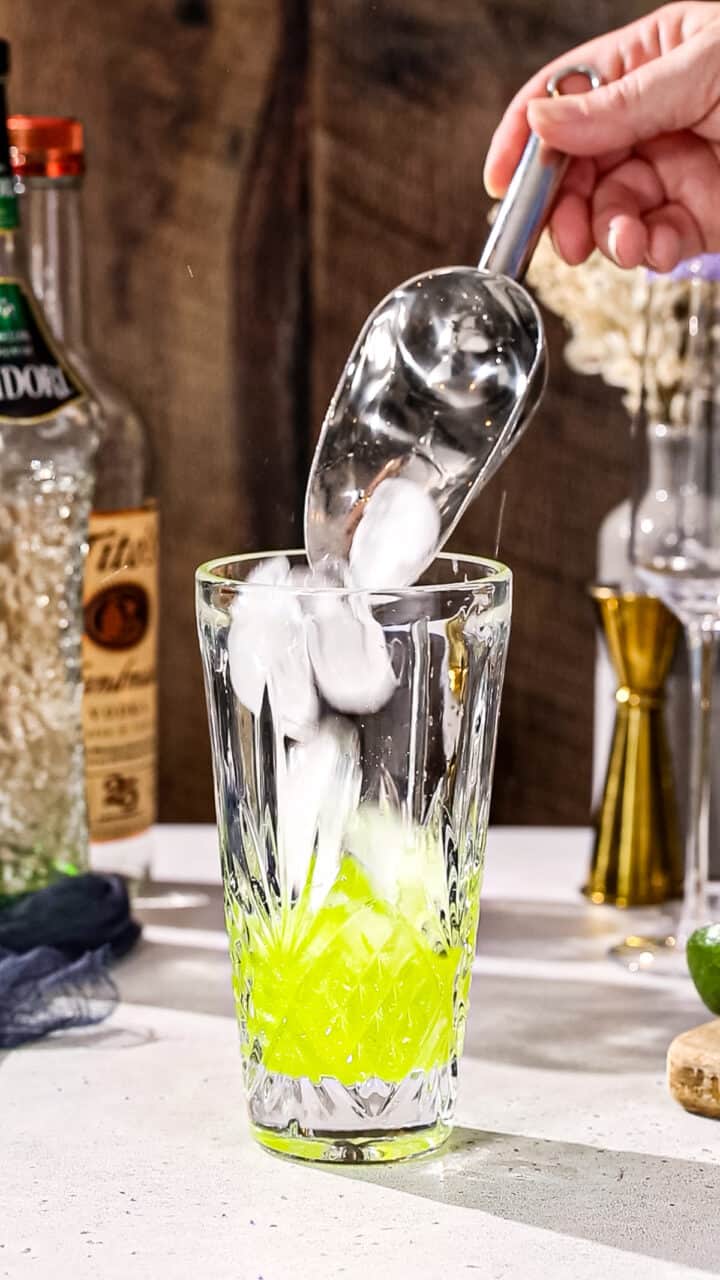 Hocus Pocus Drink - Halloween Cocktail